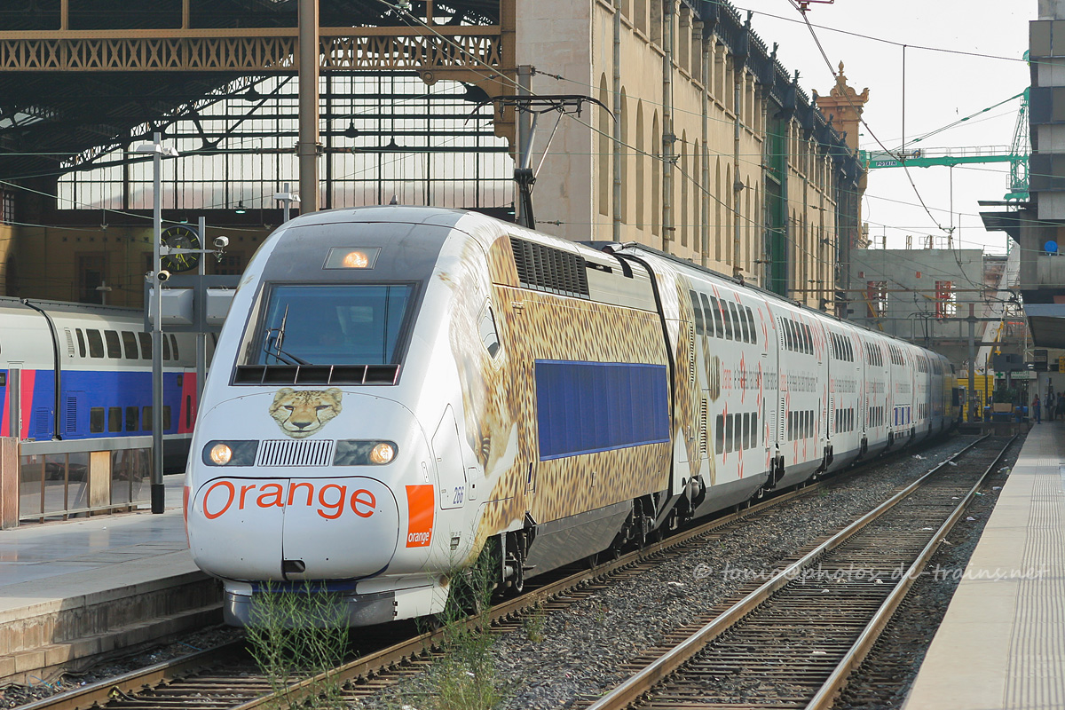 Photos-de-Trains.net :: TGV Duplex 266 pelliculÃ© "Orange" Ã Marseille